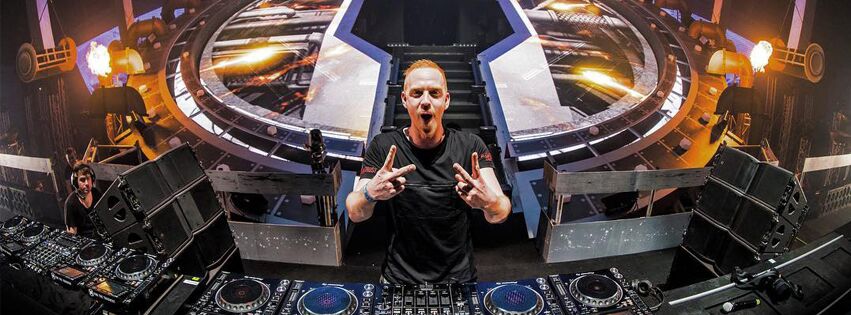 B-Front: "Wanneer ik naar een hardstyle-feest ga, hoef ik niet in ...
