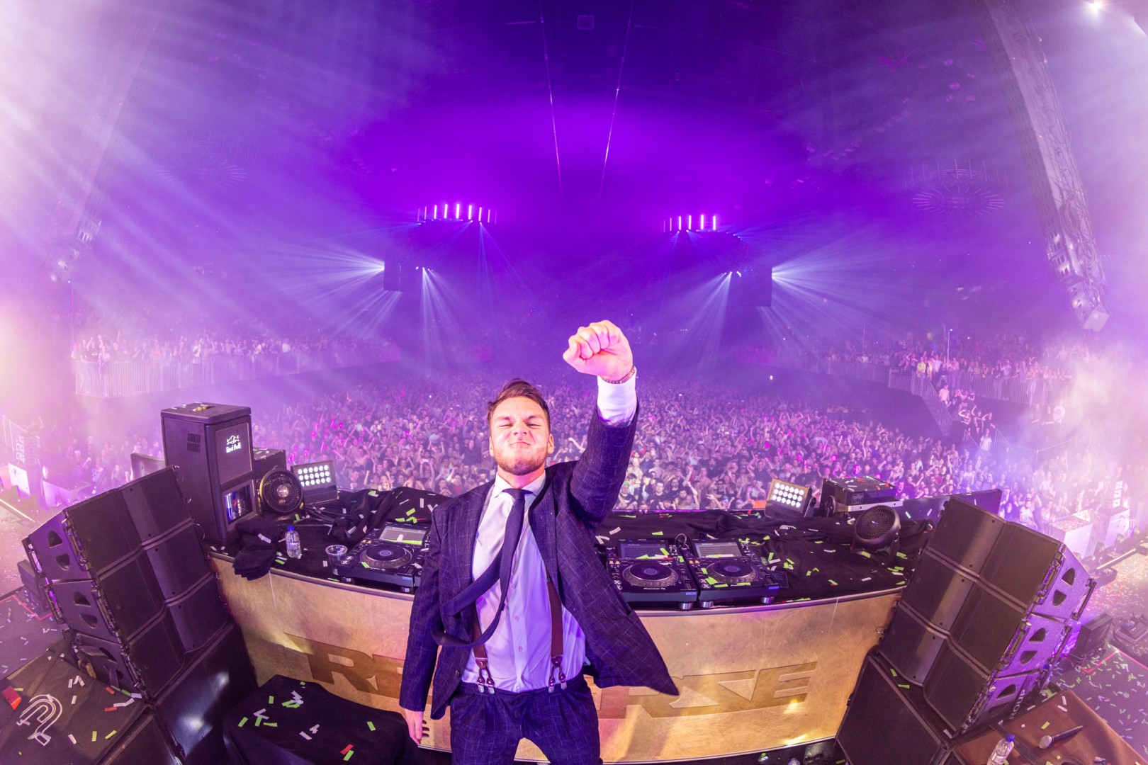 Sefa zorgt met nieuw album ‘Klaagzang’ voor revolutie binnen de hardere ...