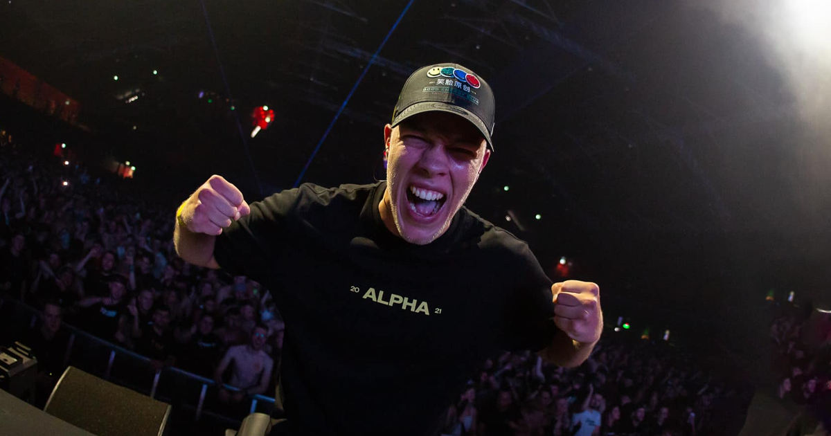 Mutilator on Neon Future: "Our masks caught fire"